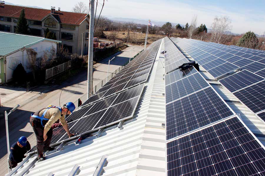 ДО ФОТОВОЛТАИЦИ ПО „СКРАТЕНА ПОСТАПКА“ Ќе се намалат бирократските ...
