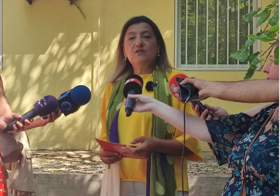 📽 18 000 ДЕНАРИ МИНИМАЛНА ПЕНЗИЈА НЕМА ШАНСИ Тренчевска не дава тоа барање е нереално доста