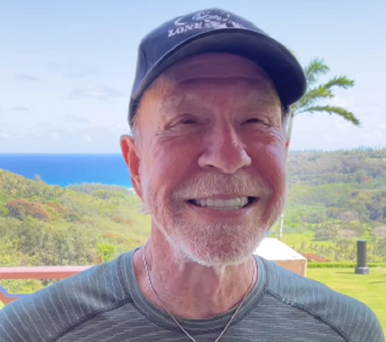 🎥📷 ВЕРУВАЛЕ ИЛИ НЕ, И ЧАК НОРИС ОСТАРЕ! Еве како изгледа славниот актер ...